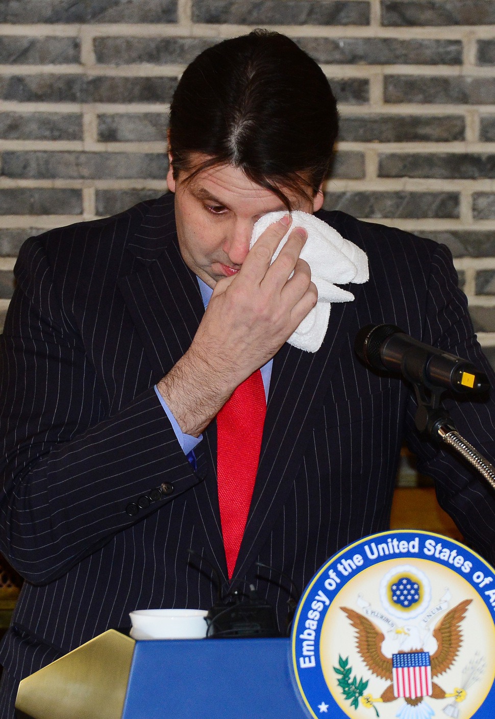 US Ambassador Lippert gives final press conference before Jan. 20 ...